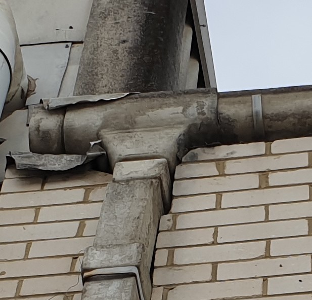 Asbestos cement gutter sump outlets - Asbestos Product Guide