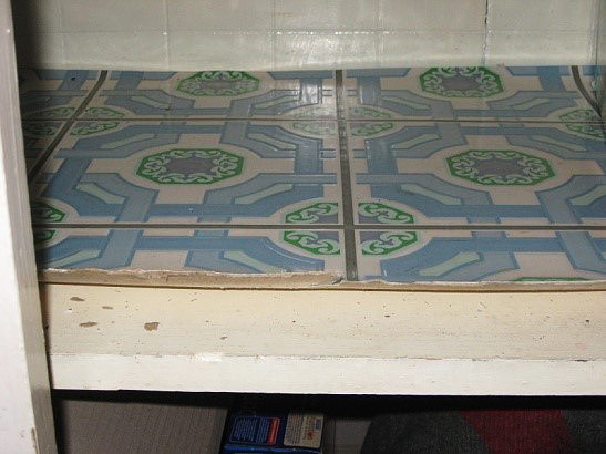 Vinyl flooring and tiles with asbestos - Asbestos Product Guide