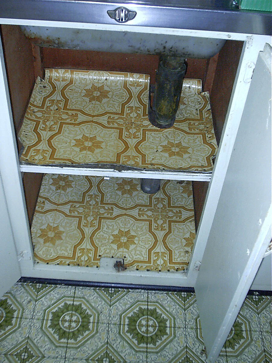 Vinyl flooring and tiles with asbestos - Asbestos Product Guide