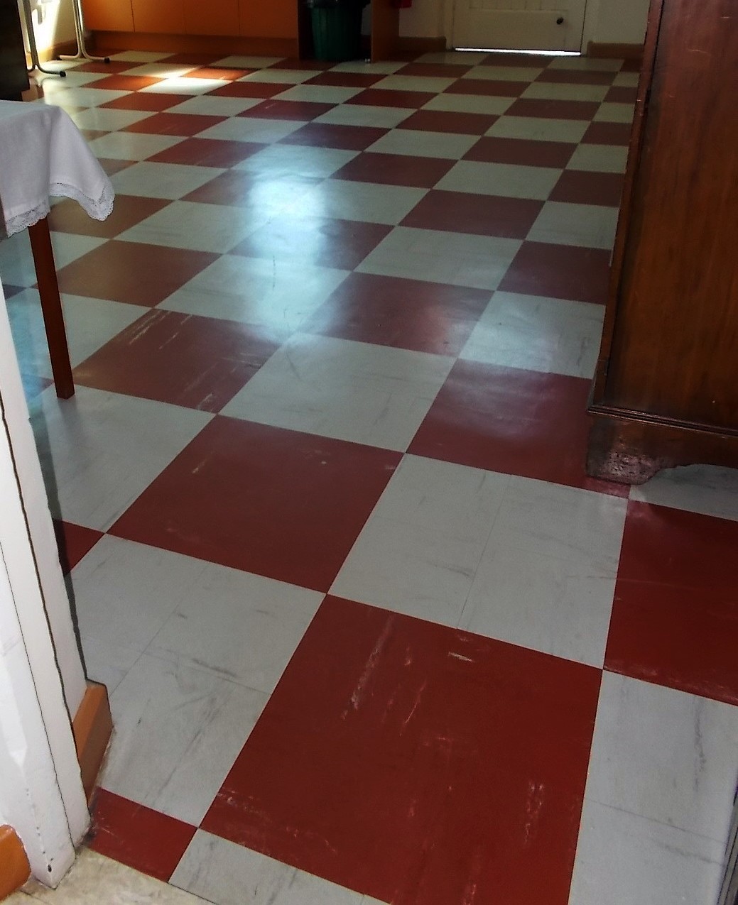 Vinyl flooring and tiles with asbestos - Asbestos Product Guide