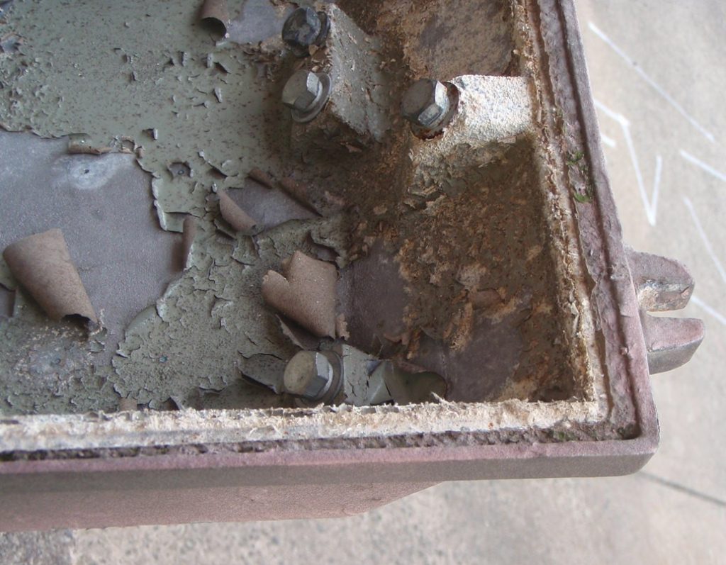 Woven asbestos seals in fuse switch boxes - Asbestos Product Guide