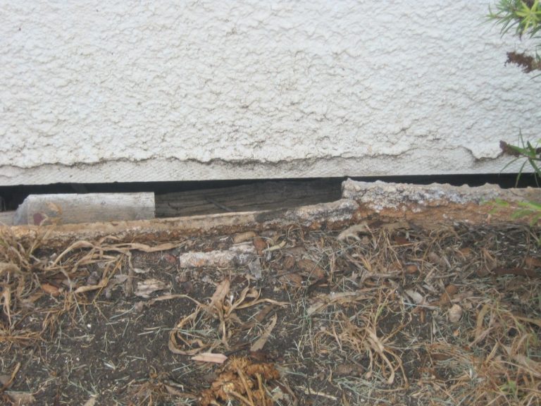 Asbestos cement walls with non-asbestos rendered covering - Asbestos ...