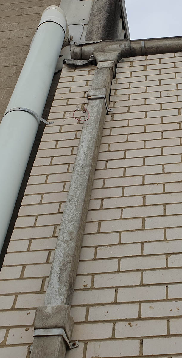 Asbestos cement downpipes, junctions and spreaders - Asbestos Product Guide