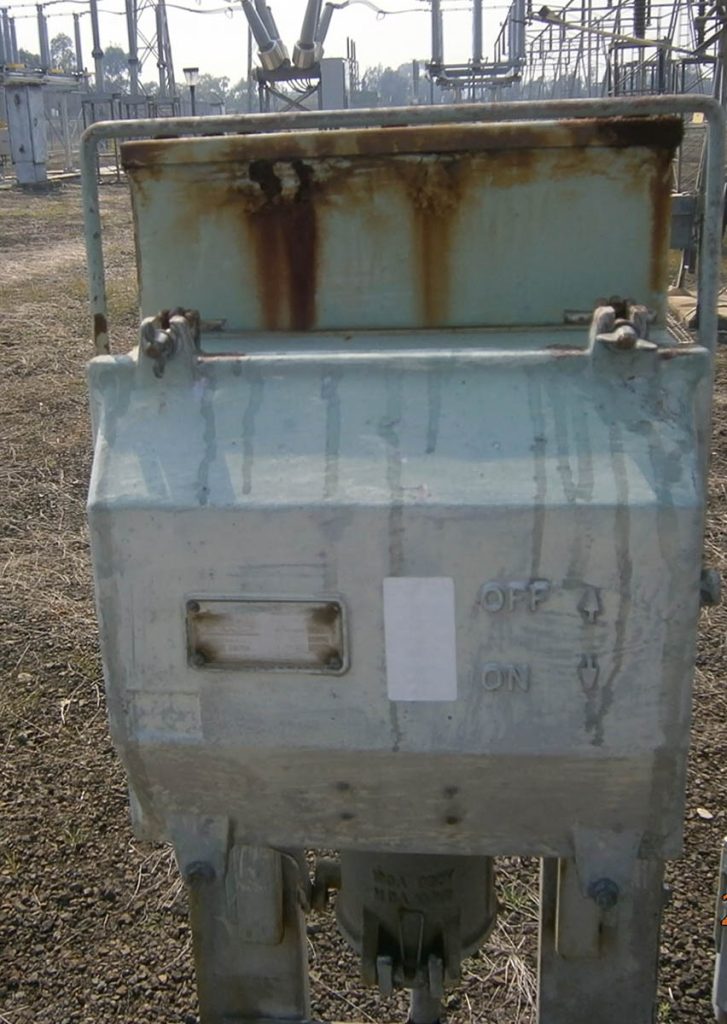 Woven asbestos seals in fuse switch boxes - Asbestos Product Guide