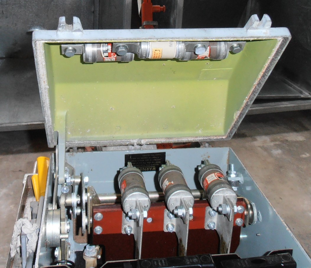 Woven asbestos seals in fuse switch boxes - Asbestos Product Guide