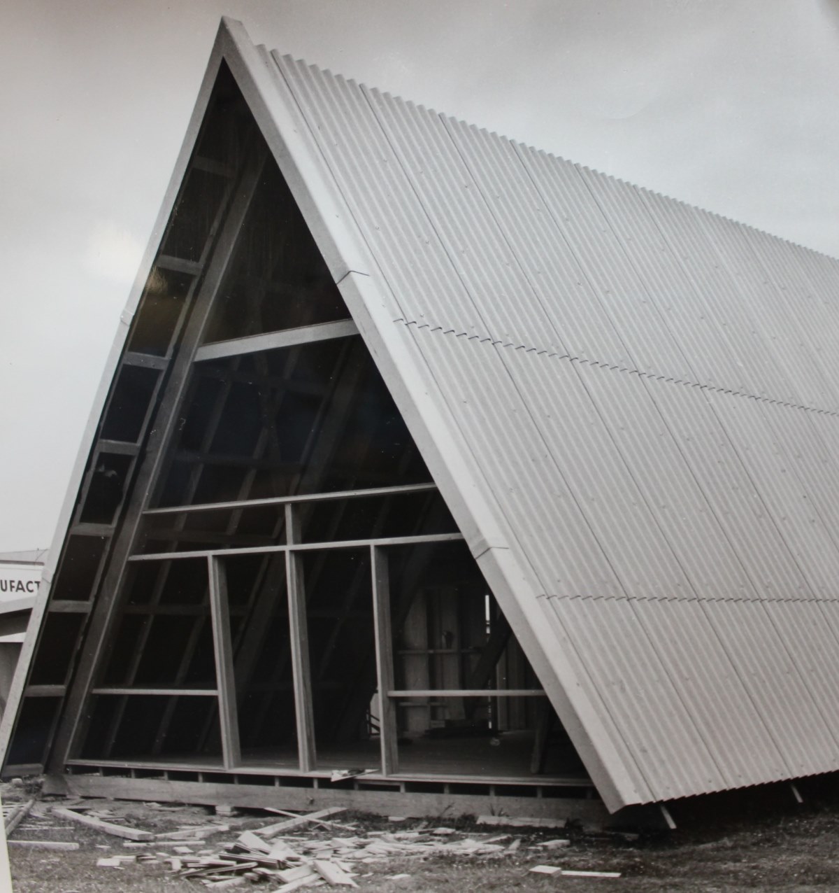 Asbestos cement covers (barge moulding), angles and flashing - Asbestos ...