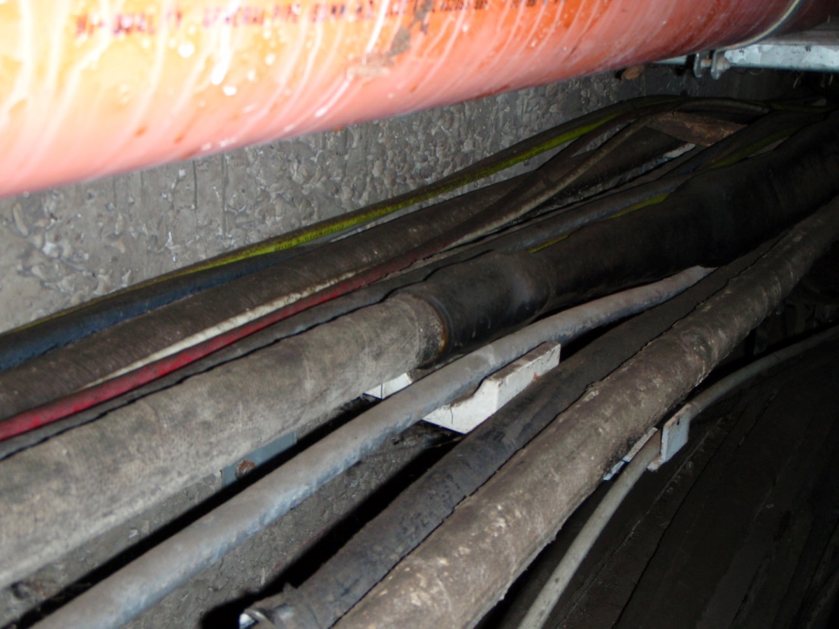 Woven asbestos textile for insulation - Asbestos Product Guide