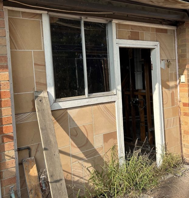 Imitation stone on asbestos cement sheeting - Asbestos Product Guide