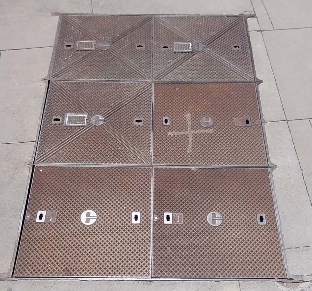 Telecommunications cable jointing pits - Asbestos Product Guide